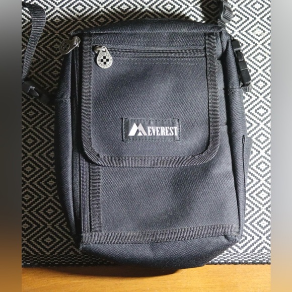 Everest Sports | Bags | Everest Sports Black Crossbody Bag | Poshmark